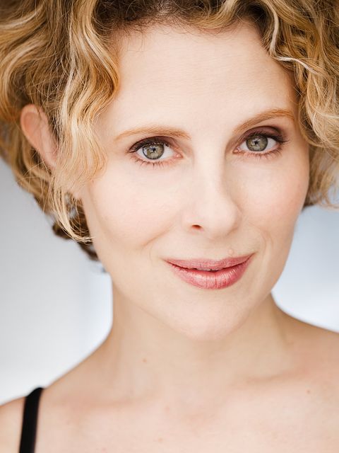 Saiba tudo sobre Amy Kay Raymond em 2025