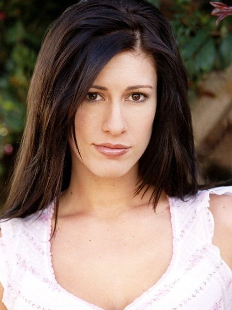 [Chelsea Crowe] Biografia, Altura, Idade, Aniversário e Signo