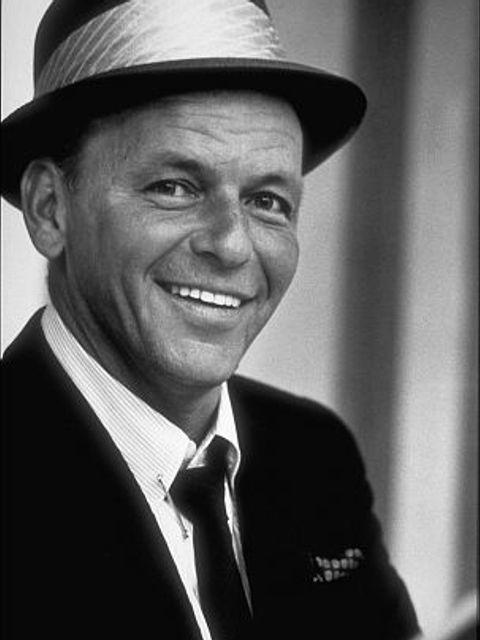 Frank Sinatra → Peso, Idade, Altura e Signo dos famosos em 2020