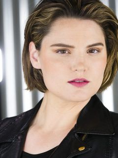 [Laura Harman] Biografia, Altura, Idade, Aniversário e Signo