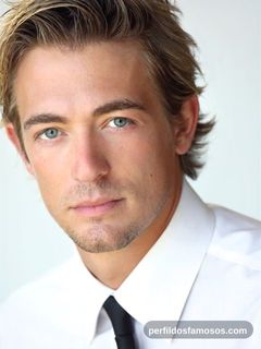 [Mason D. Davis] Biografia, Altura, Idade, Aniversário, Signo