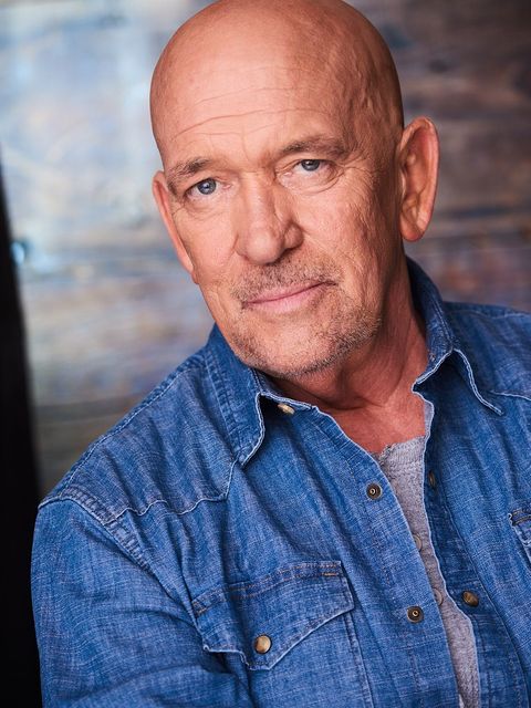 Saiba tudo sobre James Martin Kelly em 2025