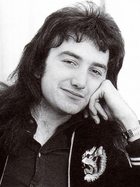 [John Deacon] Biografia, Altura, Idade, Aniversário e Signo