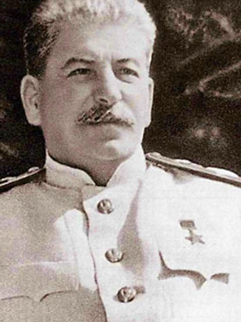 [Joseph Stalin] Biografia, Altura, Idade, Aniversário, Morte e Signo