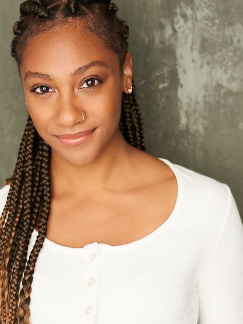 [Madeline Grey DeFreece] Biografia, Altura, Idade, Aniversário e Signo