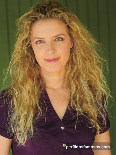 Saiba tudo sobre Stephanie Roede em 2025