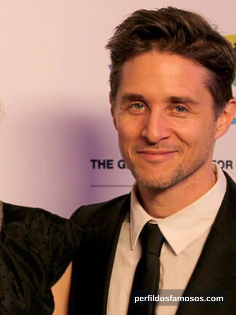 [Yuri Lowenthal] Biografia, Altura, Idade, Aniversário e Signo
